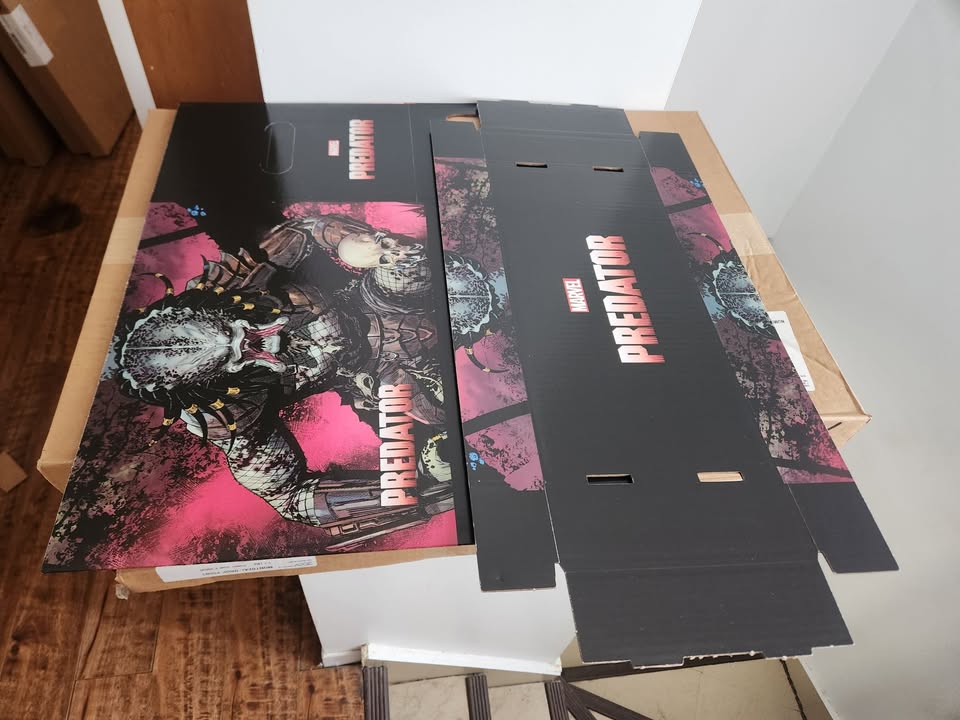 Predator Short comic Box – Infini Comix / Infinite Comics